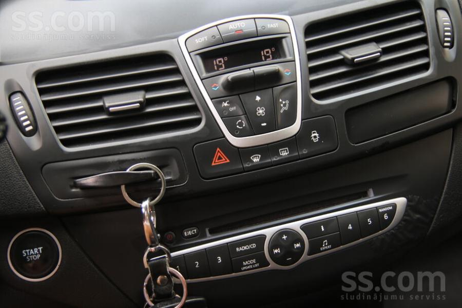 Pelēks Renault Laguna 2009 Rīga, ar dzinēja tilpumu 2.00 L un nobraukumu 305 tūkst. km par 1890 €, foto 22 vietnē AUTOMOTO.COM.LV