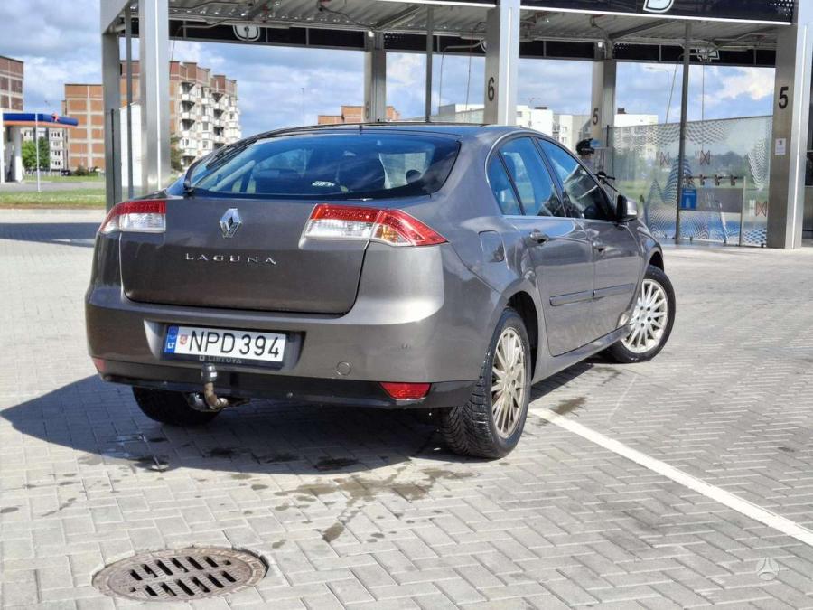 Grey Renault Laguna 2009 in Klaipeda, with an engine capacity of 2.00 L and mileage of 257 thousand km for 2400 €, photo 4 on AUTOMOTO.COM.LV