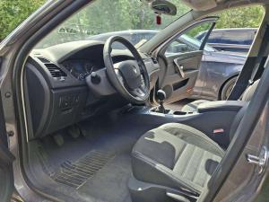 Grey Renault Laguna 2009 in Klaipeda, with an engine capacity of 2.00 L and mileage of 257 thousand km for 2400 €, photo 9 on AUTOMOTO.COM.LV
