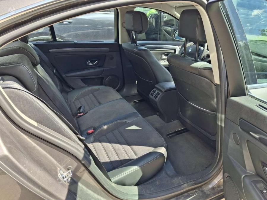 Grey Renault Laguna 2009 in Klaipeda, with an engine capacity of 2.00 L and mileage of 257 thousand km for 2400 €, photo 15 on AUTOMOTO.COM.LV