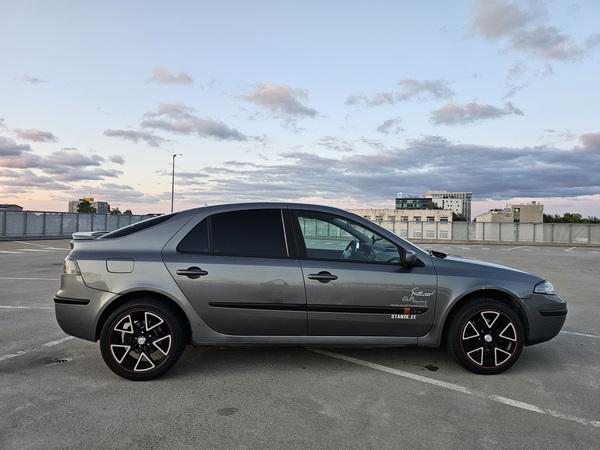 Pelēks Renault Laguna 2010 Tallina, ar dzinēja tilpumu 0.00 L un nobraukumu 223 tūkst. km par 2500 €, foto 7 vietnē AUTOMOTO.COM.LV