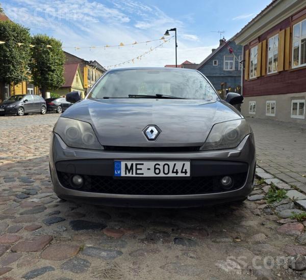 Grey Renault Laguna 2010 in Jelgava, with an engine capacity of 2.00 L and mileage of 0 thousand km for 1490 €, photo 6 on AUTOMOTO.COM.LV