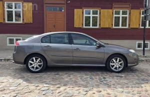 Grey Renault Laguna 2010 in Jelgava, with an engine capacity of 2.00 L and mileage of 0 thousand km for 1490 €, photo 8 on AUTOMOTO.COM.LV