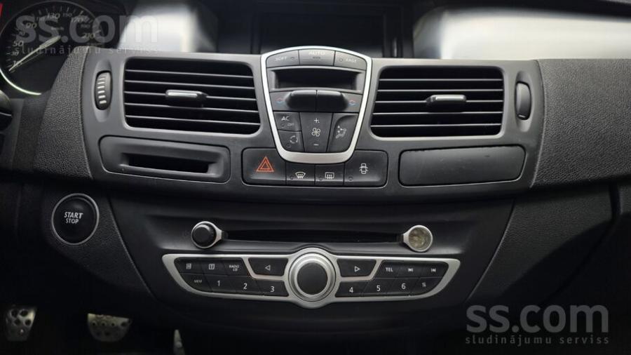 Grey Renault Laguna 2010 in Jelgava, with an engine capacity of 2.00 L and mileage of 0 thousand km for 1490 €, photo 15 on AUTOMOTO.COM.LV