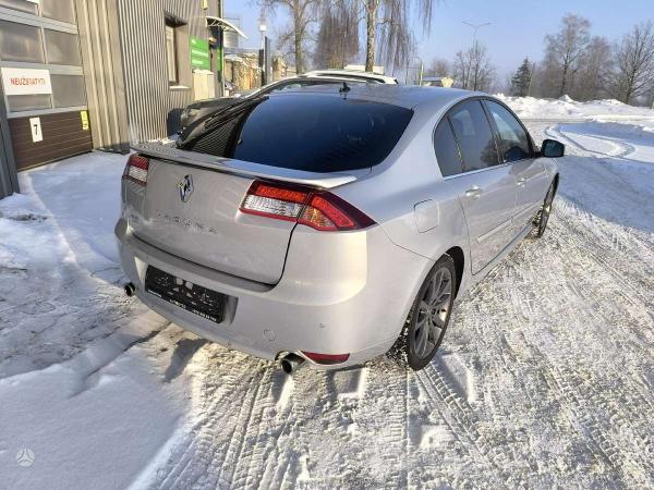 Pelēks Renault Laguna 2011 Joniškis, ar dzinēja tilpumu 2.00 L un nobraukumu 173 tūkst. km par 3800 €, foto 6 vietnē AUTOMOTO.COM.LV