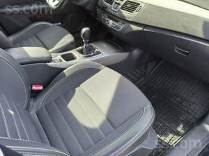 Pelēks Renault Laguna 2011 Rīga, ar dzinēja tilpumu 2.00 L un nobraukumu 300 tūkst. km par 2490 €, foto 15 vietnē AUTOMOTO.COM.LV