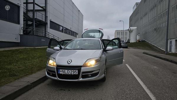Pelēks Renault Laguna 2012 Viļņa, ar dzinēja tilpumu 1.46 L un nobraukumu 295 tūkst. km par 4200 €, foto 1 vietnē AUTOMOTO.COM.LV