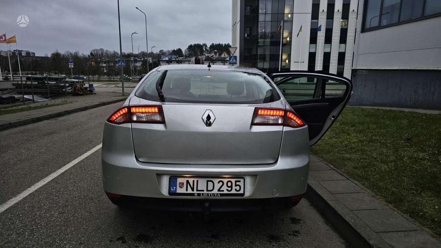 Grey Renault Laguna 2012 in Vilnius, with an engine capacity of 1.46 L and mileage of 295 thousand km for 4200 €, photo 5 on AUTOMOTO.COM.LV