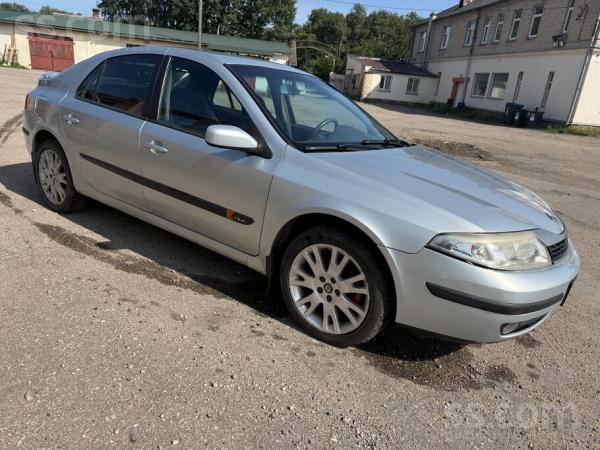 Pelēks Renault Laguna 2003 Daugavpils, ar dzinēja tilpumu 1.90 L un nobraukumu 267 tūkst. km par 900 €, foto 3 vietnē AUTOMOTO.COM.LV