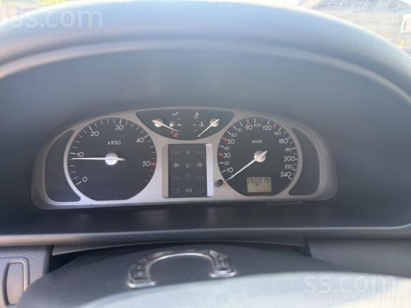 Pelēks Renault Laguna 2003 Daugavpils, ar dzinēja tilpumu 1.90 L un nobraukumu 267 tūkst. km par 900 €, foto 10 vietnē AUTOMOTO.COM.LV