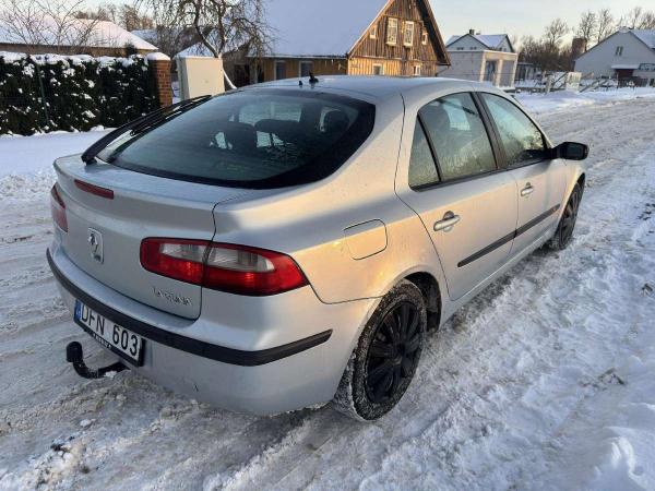 Pelēks Renault Laguna 2004 Šilutė, ar dzinēja tilpumu 1.94 L un nobraukumu 370 tūkst. km par 700 €, foto 4 vietnē AUTOMOTO.COM.LV
