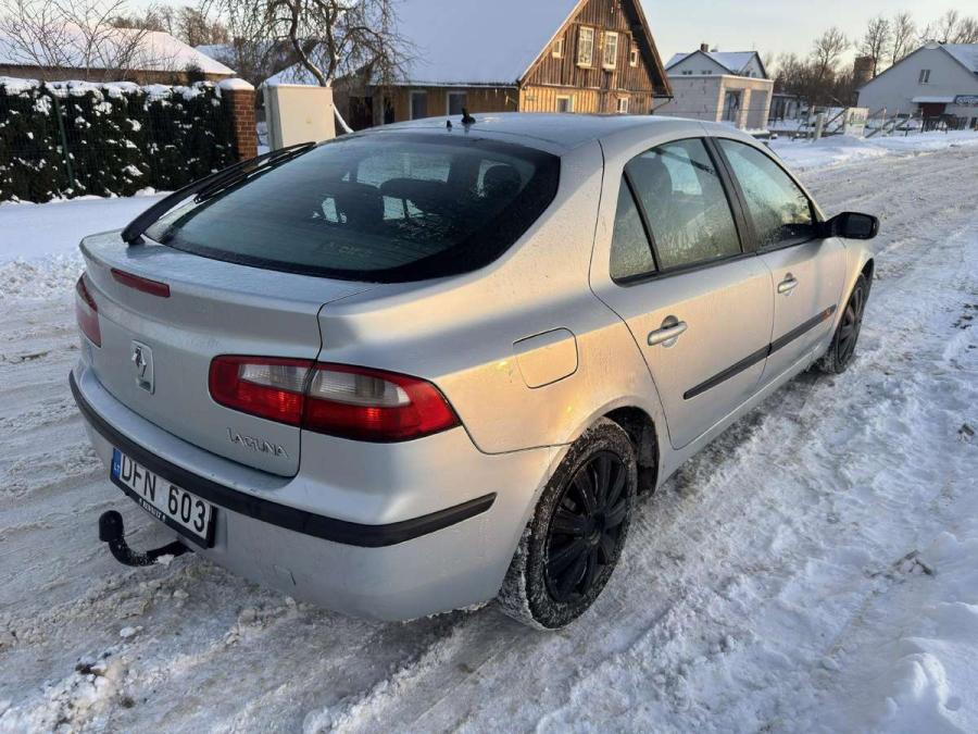 Pelēks Renault Laguna 2004 Šilutė, ar dzinēja tilpumu 1.94 L un nobraukumu 370 tūkst. km par 700 €, foto 4 vietnē AUTOMOTO.COM.LV