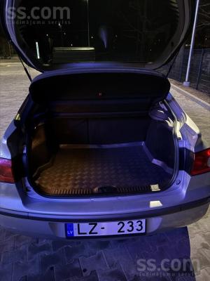 Pelēks Renault Laguna 2007 Jūrmala, ar dzinēja tilpumu 2.00 L un nobraukumu 279 tūkst. km par 1700 €, foto 3 vietnē AUTOMOTO.COM.LV