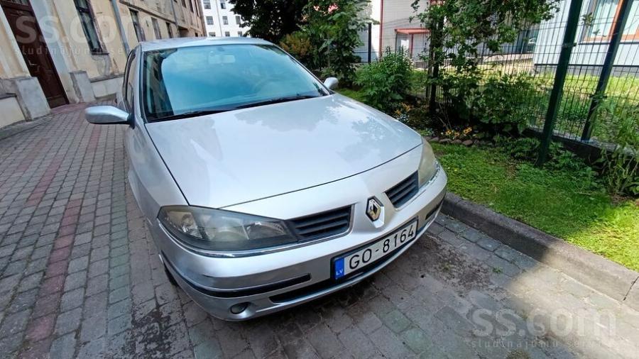 Grey Renault Laguna 2007 in Riga, with an engine capacity of 2.00 L and mileage of 214 thousand km for 1400 €, photo 3 on AUTOMOTO.COM.LV