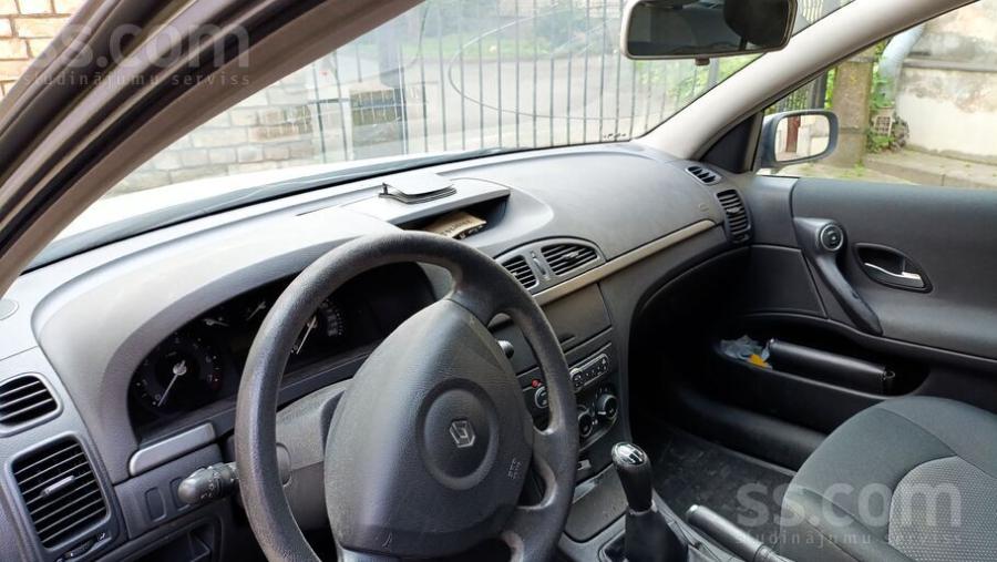Grey Renault Laguna 2007 in Riga, with an engine capacity of 2.00 L and mileage of 214 thousand km for 1400 €, photo 6 on AUTOMOTO.COM.LV