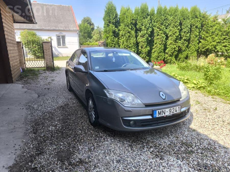 Pelēks Renault Laguna 2007 Daugavpils, ar dzinēja tilpumu 2.00 L un nobraukumu 352 tūkst. km par 650 €, foto 3 vietnē AUTOMOTO.COM.LV