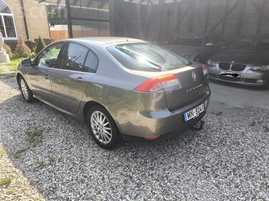 Pelēks Renault Laguna 2007 Daugavpils, ar dzinēja tilpumu 2.00 L un nobraukumu 352 tūkst. km par 650 €, foto 6 vietnē AUTOMOTO.COM.LV