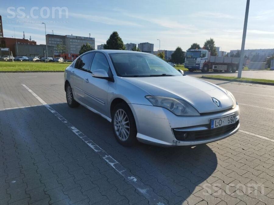 Pelēks Renault Laguna 2007 Rīga, ar dzinēja tilpumu 2.00 L un nobraukumu 291 tūkst. km par 1000 €, foto 4 vietnē AUTOMOTO.COM.LV
