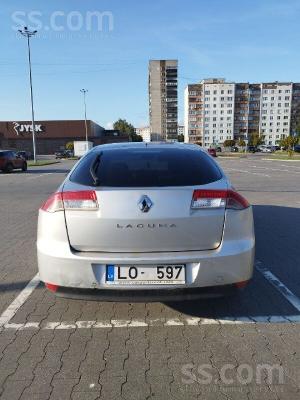 Pelēks Renault Laguna 2007 Rīga, ar dzinēja tilpumu 2.00 L un nobraukumu 291 tūkst. km par 1000 €, foto 5 vietnē AUTOMOTO.COM.LV