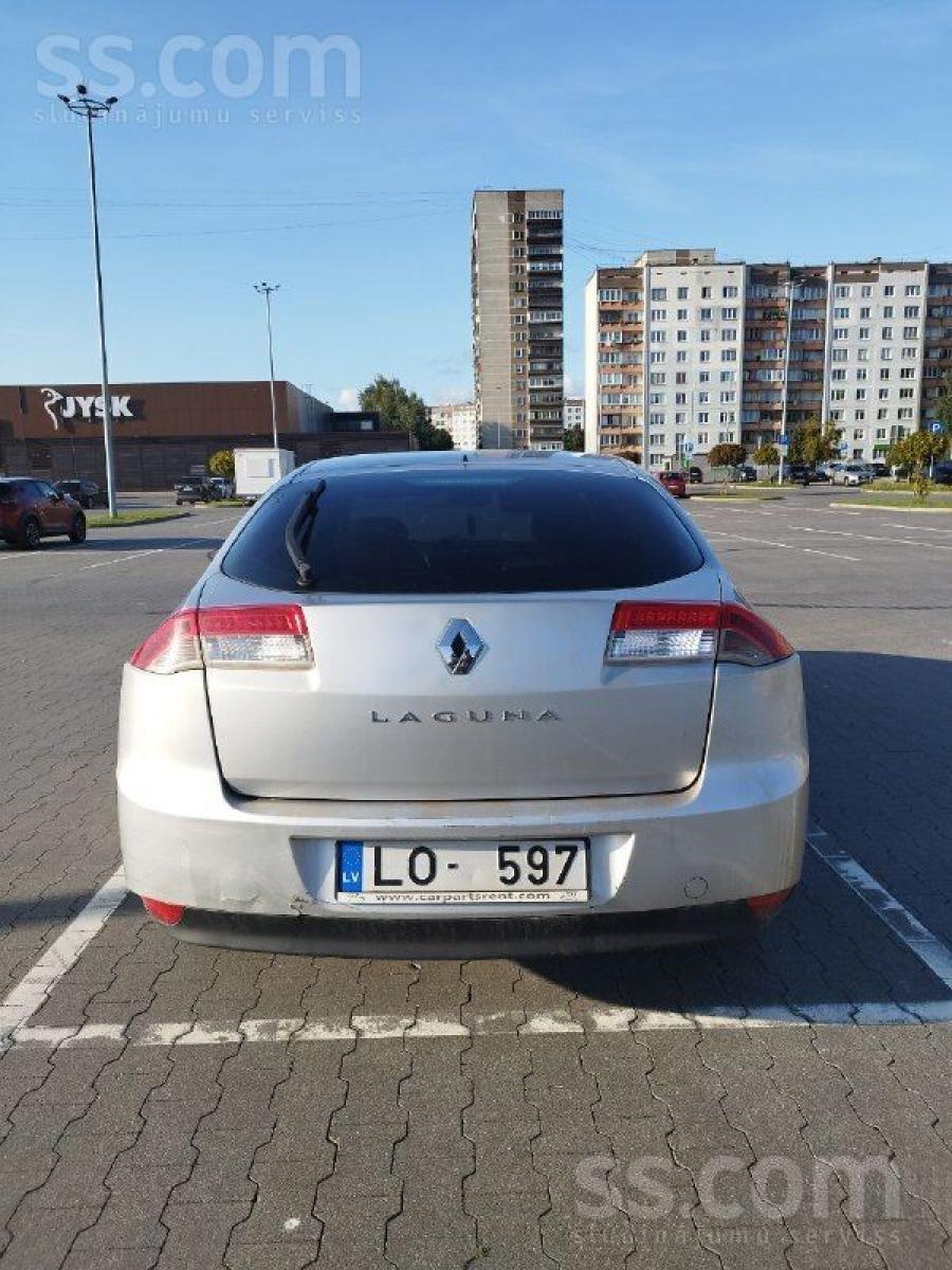 Pelēks Renault Laguna 2007 Rīga, ar dzinēja tilpumu 2.00 L un nobraukumu 291 tūkst. km par 1000 €, foto 5 vietnē AUTOMOTO.COM.LV
