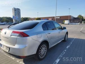 Pelēks Renault Laguna 2007 Rīga, ar dzinēja tilpumu 2.00 L un nobraukumu 291 tūkst. km par 1000 €, foto 6 vietnē AUTOMOTO.COM.LV