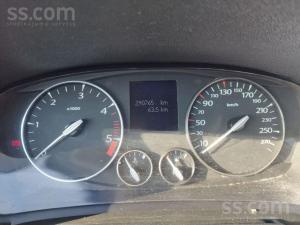 Pelēks Renault Laguna 2007 Rīga, ar dzinēja tilpumu 2.00 L un nobraukumu 291 tūkst. km par 1000 €, foto 11 vietnē AUTOMOTO.COM.LV