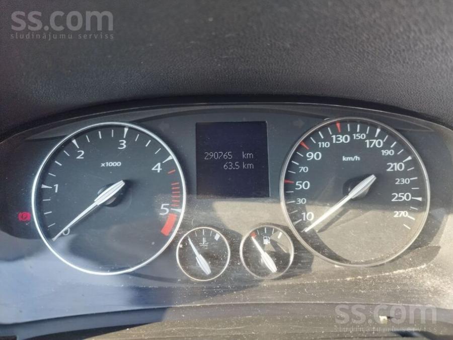 Pelēks Renault Laguna 2007 Rīga, ar dzinēja tilpumu 2.00 L un nobraukumu 291 tūkst. km par 1000 €, foto 11 vietnē AUTOMOTO.COM.LV
