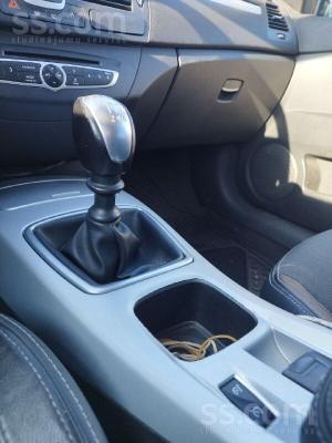 Pelēks Renault Laguna 2007 Rīga, ar dzinēja tilpumu 2.00 L un nobraukumu 291 tūkst. km par 1000 €, foto 12 vietnē AUTOMOTO.COM.LV