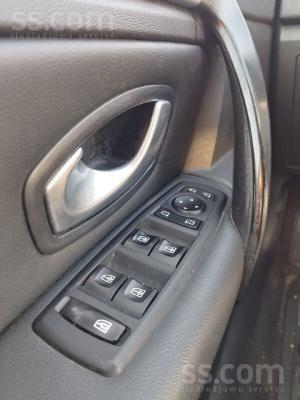 Pelēks Renault Laguna 2007 Rīga, ar dzinēja tilpumu 2.00 L un nobraukumu 291 tūkst. km par 1000 €, foto 13 vietnē AUTOMOTO.COM.LV