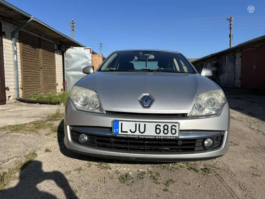 Pelēks Renault Laguna 2008 Marijampole, ar dzinēja tilpumu 2.00 L un nobraukumu 180 tūkst. km par 1700 €, foto 11 vietnē AUTOMOTO.COM.LV