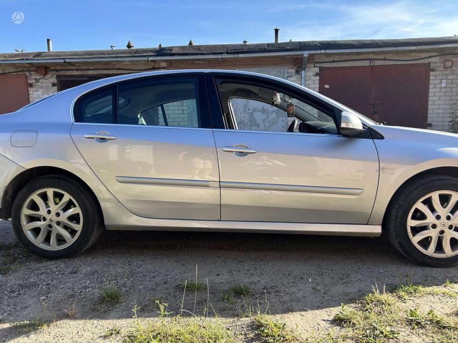Pelēks Renault Laguna 2008 Marijampole, ar dzinēja tilpumu 2.00 L un nobraukumu 180 tūkst. km par 1700 €, foto 12 vietnē AUTOMOTO.COM.LV