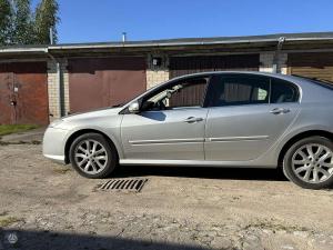 Pelēks Renault Laguna 2008 Marijampole, ar dzinēja tilpumu 2.00 L un nobraukumu 180 tūkst. km par 1700 €, foto 13 vietnē AUTOMOTO.COM.LV