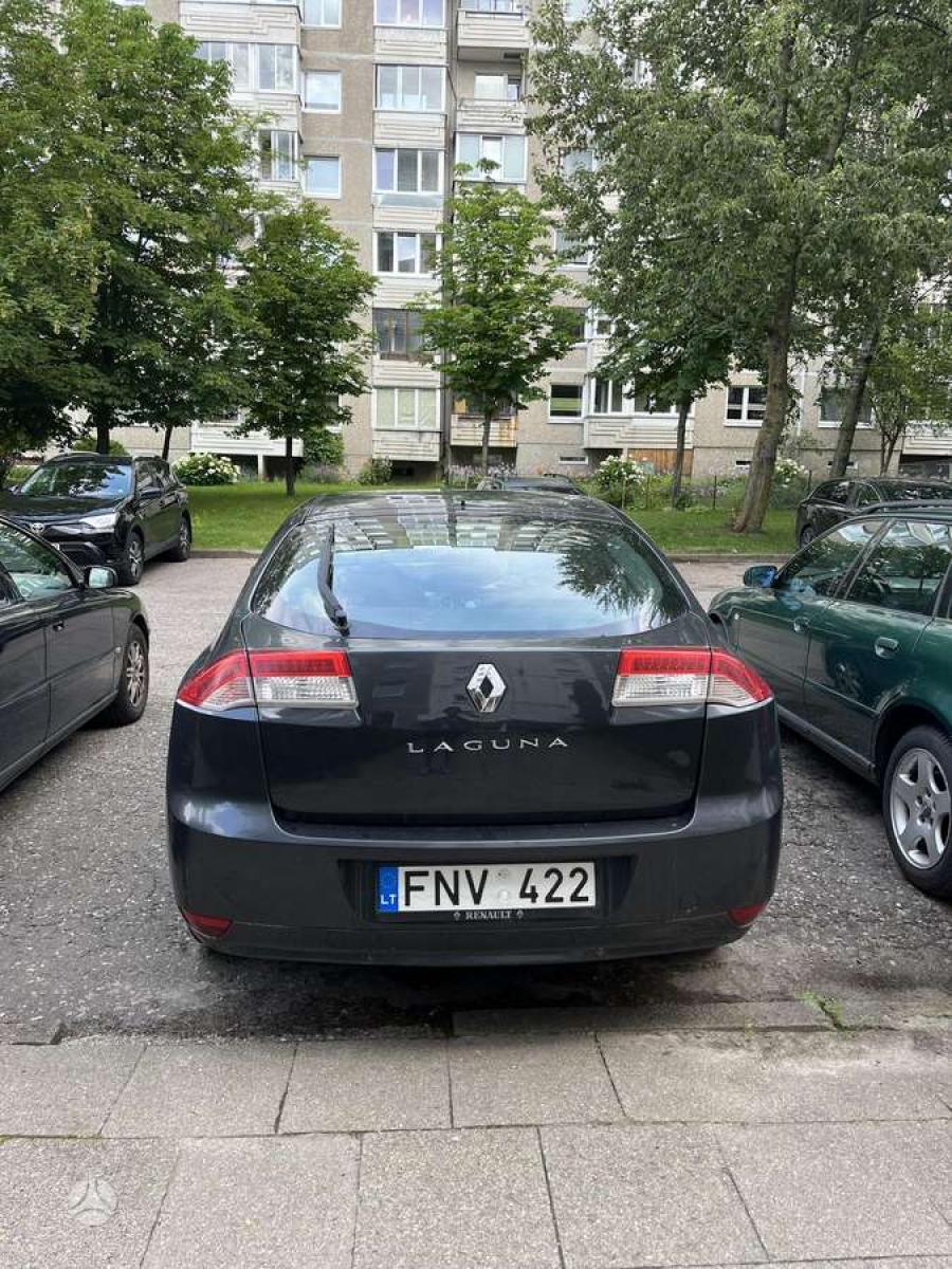 Grey Renault Laguna 2009 in Vilnius, with an engine capacity of 1.50 L and mileage of 163 thousand km for 2000 €, photo 3 on AUTOMOTO.COM.LV
