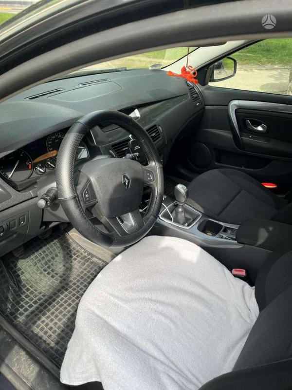 Pelēks Renault Laguna 2009 Viļņa, ar dzinēja tilpumu 1.50 L un nobraukumu 163 tūkst. km par 2000 €, foto 8 vietnē AUTOMOTO.COM.LV