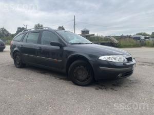 Grey Renault Laguna 2002 in Riga, with an engine capacity of 1.80 L and mileage of 262 thousand km for 950 €, photo 3 on AUTOMOTO.COM.LV