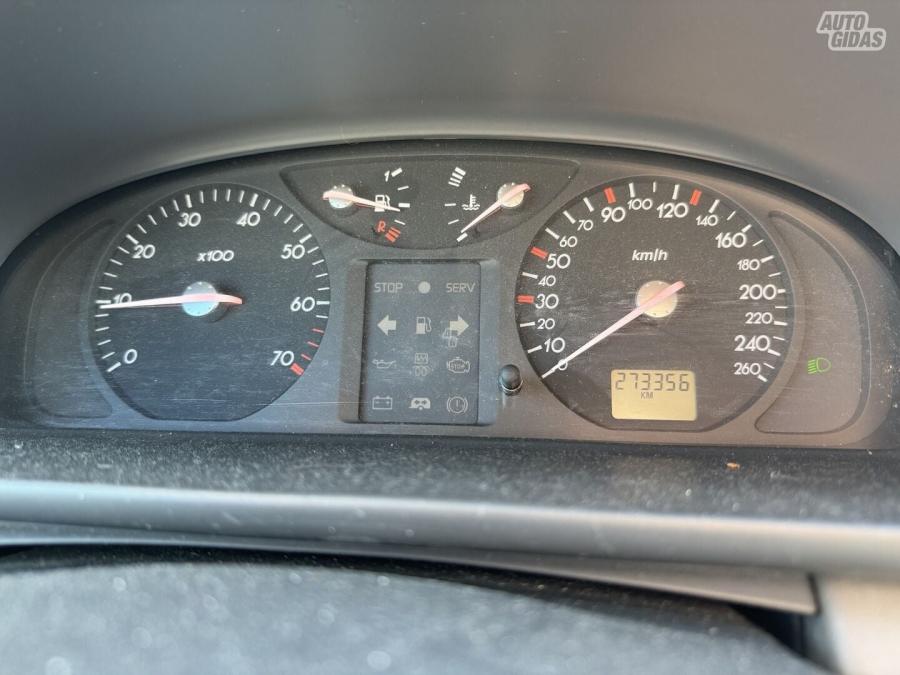 Pelēks Renault Laguna 2004 Klaipėda, ar dzinēja tilpumu 2.00 L un nobraukumu 254 tūkst. km par 1200 €, foto 10 vietnē AUTOMOTO.COM.LV