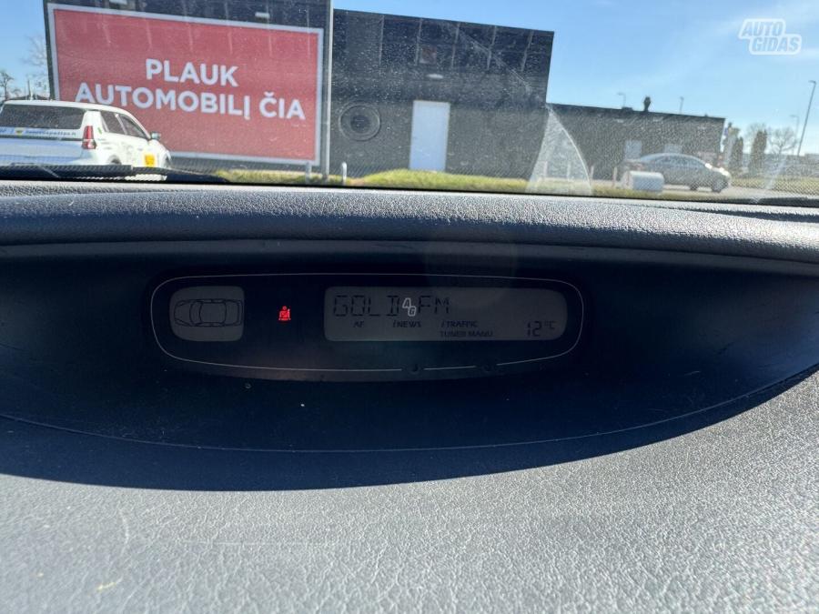 Pelēks Renault Laguna 2004 Klaipėda, ar dzinēja tilpumu 2.00 L un nobraukumu 254 tūkst. km par 1200 €, foto 11 vietnē AUTOMOTO.COM.LV