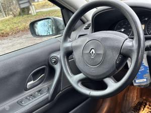 Pelēks Renault Laguna 2005 Viļņa, ar dzinēja tilpumu 2.00 L un nobraukumu 300 tūkst. km par 999 €, foto 14 vietnē AUTOMOTO.COM.LV