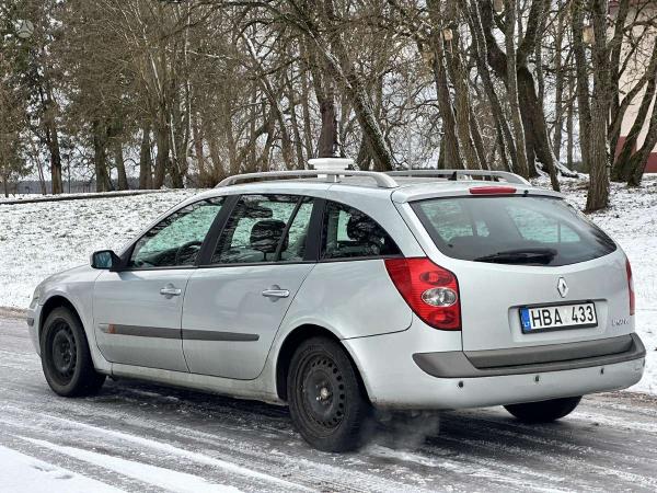 Pelēks Renault Laguna 2005 Viļņa, ar dzinēja tilpumu 2.00 L un nobraukumu 300 tūkst. km par 450 €, foto 4 vietnē AUTOMOTO.COM.LV