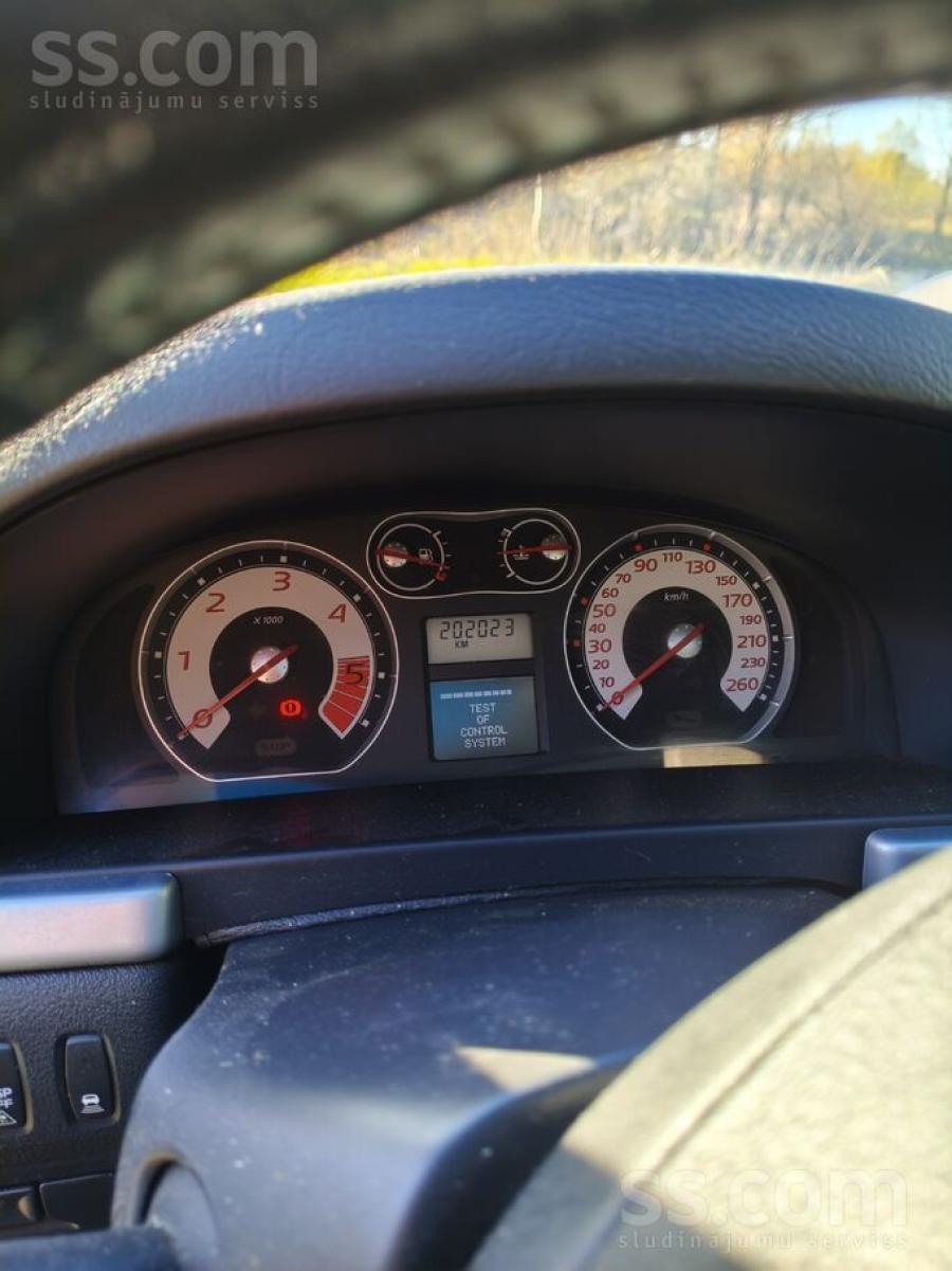 Pelēks Renault Laguna 2005 Rīga, ar dzinēja tilpumu 1.90 L un nobraukumu 210 tūkst. km par 1100 €, foto 10 vietnē AUTOMOTO.COM.LV