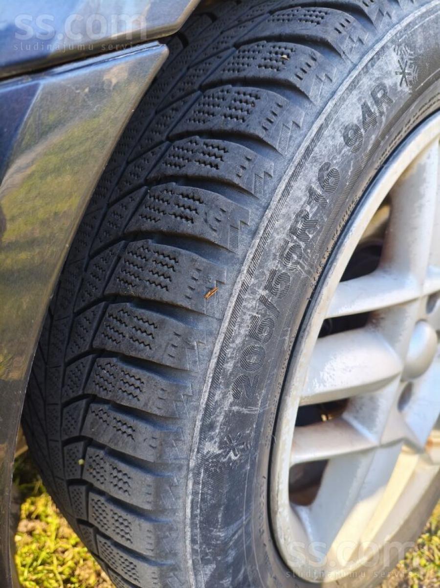 Pelēks Renault Laguna 2005 Rīga, ar dzinēja tilpumu 1.90 L un nobraukumu 210 tūkst. km par 1100 €, foto 15 vietnē AUTOMOTO.COM.LV