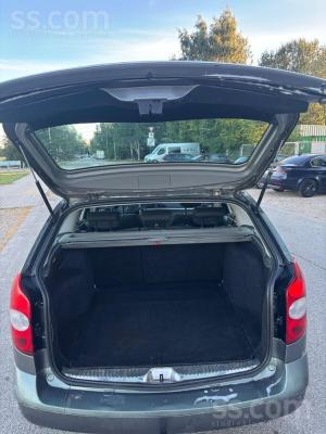 Grey Renault Laguna 2005 in Liepaja, with an engine capacity of 1.90 L and mileage of 395 thousand km for 900 €, photo 8 on AUTOMOTO.COM.LV