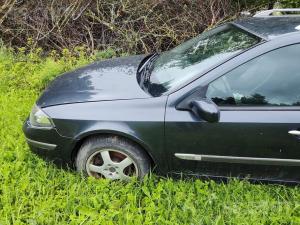 Grey Renault Laguna 2005 in Limbazi, with an engine capacity of 1.90 L and mileage of 320 thousand km for 450 €, photo 12 on AUTOMOTO.COM.LV