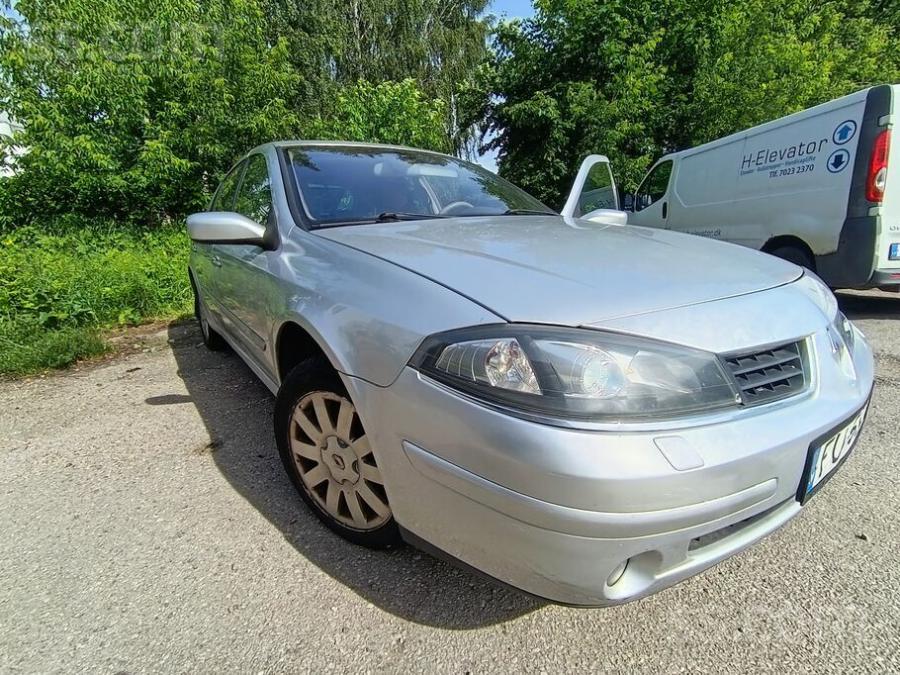 Grey Renault Laguna 2006 in Riga, with an engine capacity of 2.00 L and mileage of 209 thousand km for 1450 €, photo 3 on AUTOMOTO.COM.LV