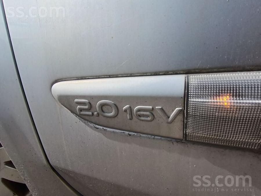 Grey Renault Laguna 2006 in Riga, with an engine capacity of 2.00 L and mileage of 209 thousand km for 1450 €, photo 10 on AUTOMOTO.COM.LV