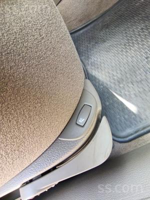 Grey Renault Laguna 2006 in Riga, with an engine capacity of 2.00 L and mileage of 209 thousand km for 1450 €, photo 15 on AUTOMOTO.COM.LV