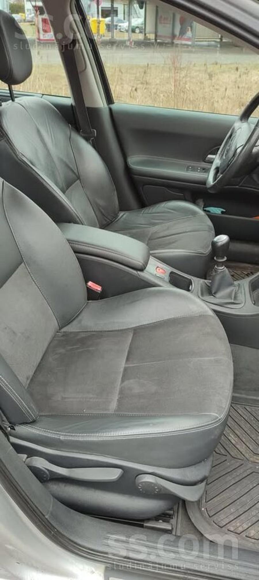 Pelēks Renault Laguna 2007 Rīga, ar dzinēja tilpumu 1.90 L un nobraukumu 299 tūkst. km par 1450 €, foto 5 vietnē AUTOMOTO.COM.LV
