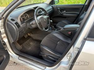Pelēks Renault Laguna 2007 Tallina, ar dzinēja tilpumu 1.90 L un nobraukumu 250 tūkst. km par 1800 €, foto 9 vietnē AUTOMOTO.COM.LV
