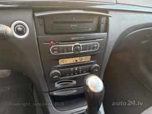 Pelēks Renault Laguna 2007 Tallina, ar dzinēja tilpumu 1.90 L un nobraukumu 250 tūkst. km par 1800 €, foto 22 vietnē AUTOMOTO.COM.LV