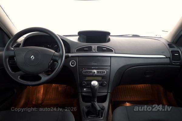 Grey Renault Laguna 2007 in Tallinn, with an engine capacity of 2.20 L and mileage of 311 thousand km for 1199 €, photo 6 on AUTOMOTO.COM.LV